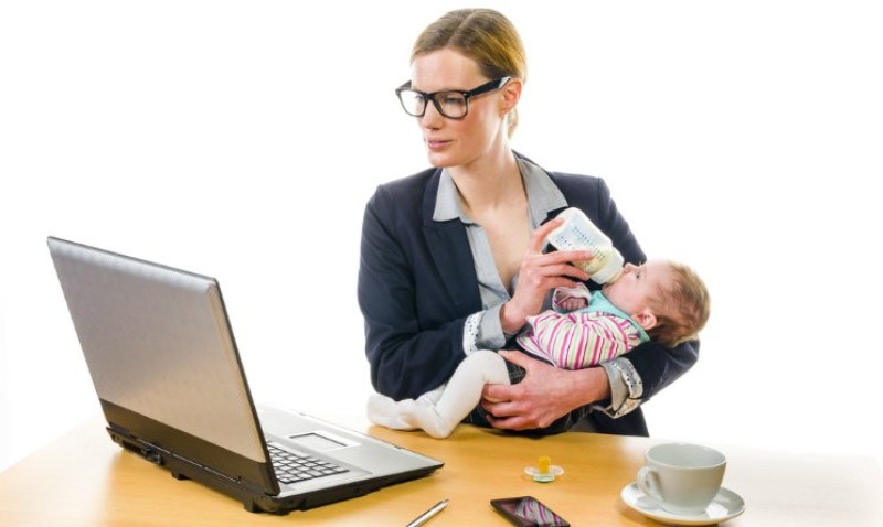 Essere donne e madri in Italia, una condanna: solo il 57% ha un lavoro ... Essere donne e madri in Italia, una condanna: solo il 57% ha un lavoro ...