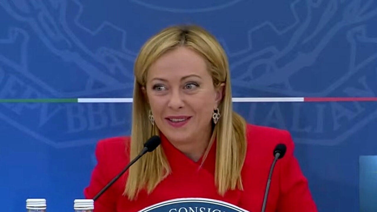 Massimo Giannini avverte Giorgia Meloni: “È la stampa bellezza, devi ...