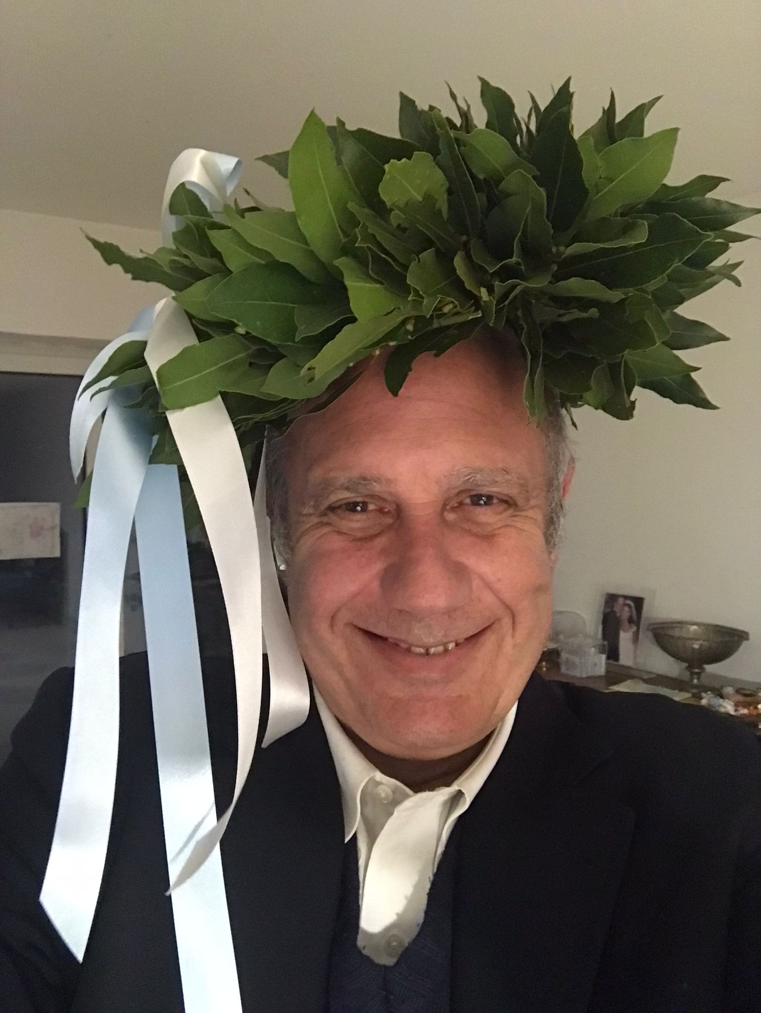 Federico Moccia si laurea su sé stesso - Business.it