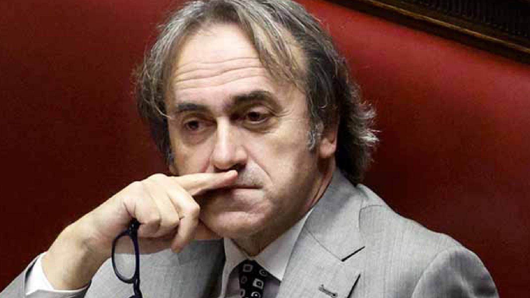 Angelo Bonelli, malore in aula. Corsa in infermeria - Business.it