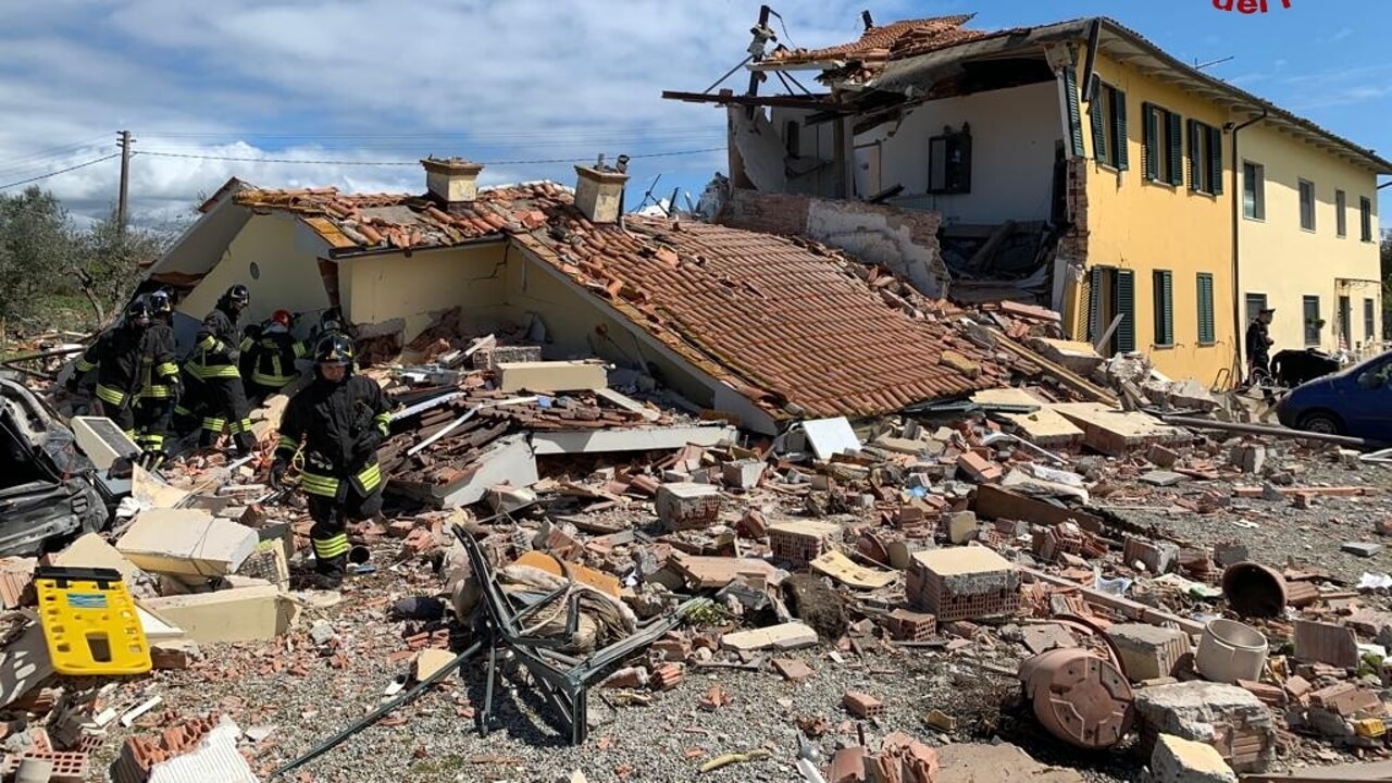 Esplode casa a Lucca, soccorsi ancora all'opera - Business.it