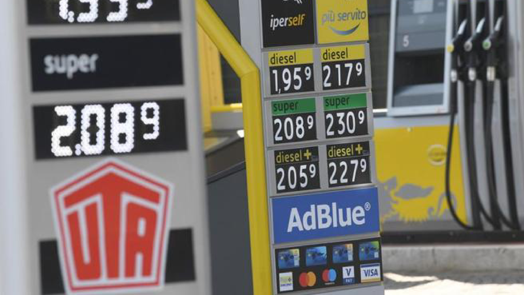 Bonus benzina contro i super prezzi, come funziona e a chi spetta ...